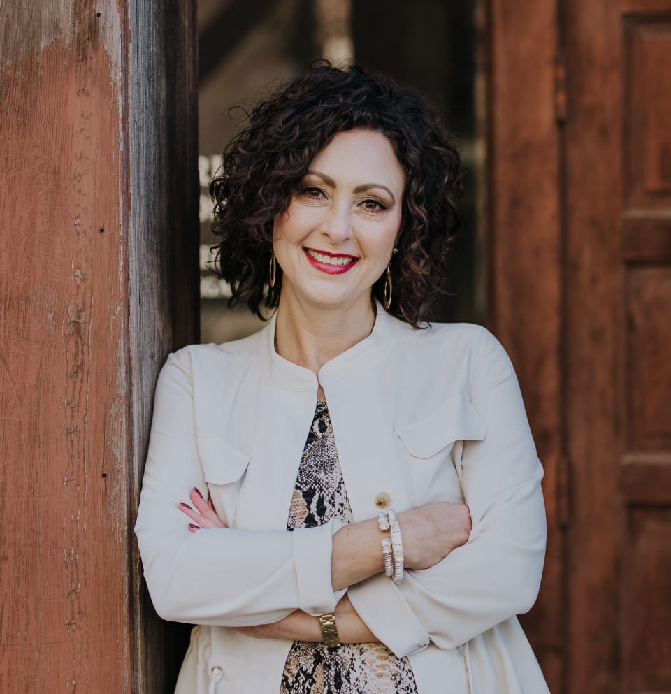 About Tina Jones | Embry Group Real Estate | North Alabama Real Estate ...