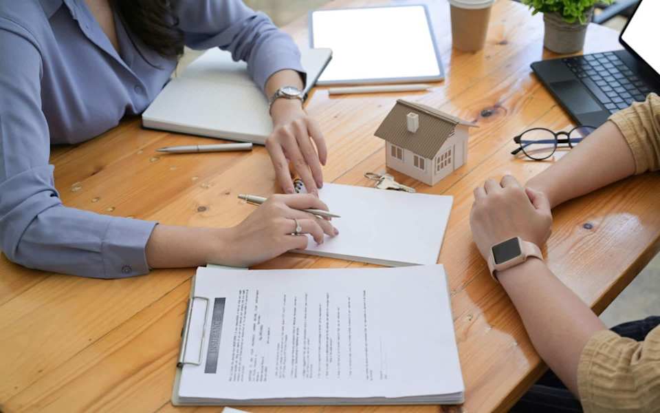 8 Real Estate Negotiation Strategies | Blog | Jeanette Raver