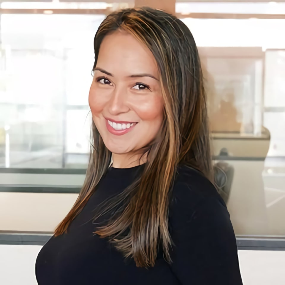 About Karla Cruz | Nourmand & Associates | Beverly Hills Real Estate