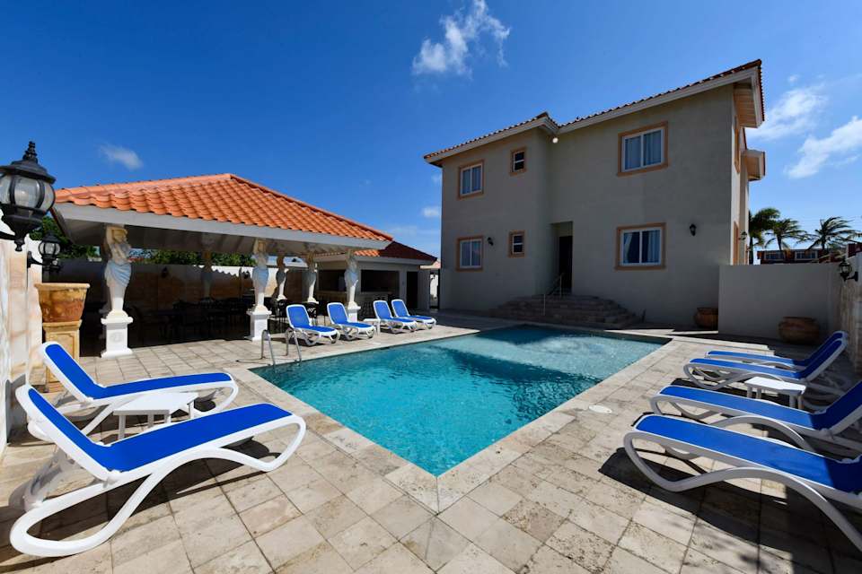 Beachfront property Spaans Lagoenweg | Two-story luxury home Aruba ...