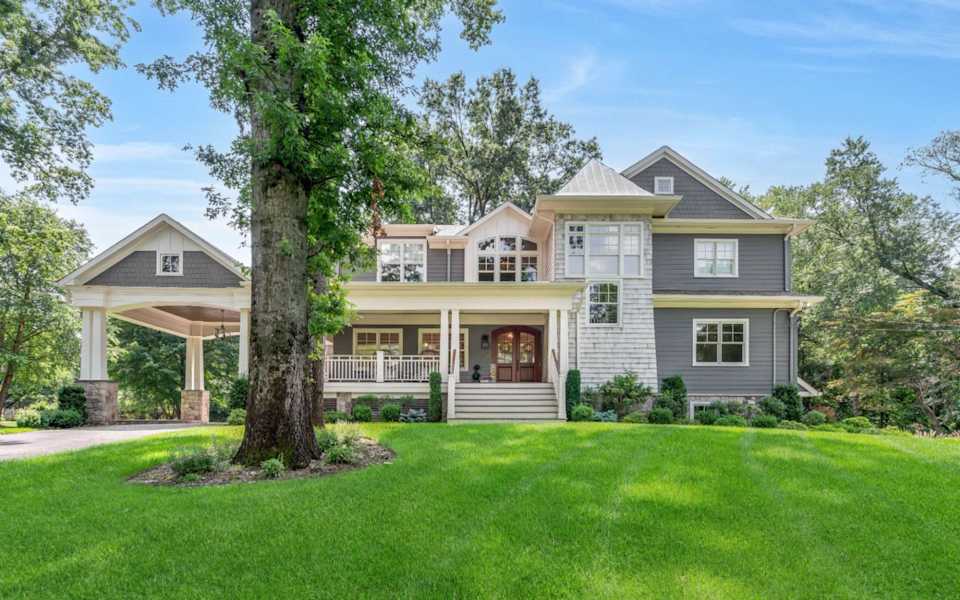 Everything You Need to Know About Moving to Ho-Ho-Kus, NJ | Blog | Fox & Stokes