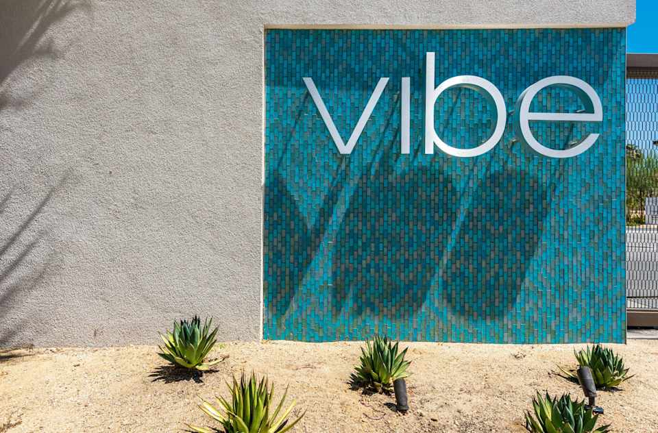 Neighborhood || Vibe