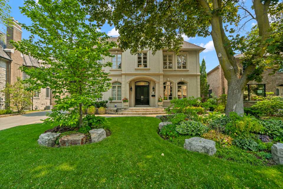 SOLD: Grandeur And European Charm | Barry Cohen Homes