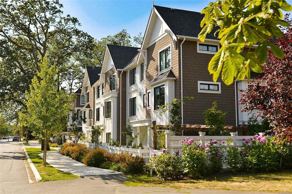 2 - 1810 Kings Rd | Ryan Cochrane | Victoria Real Estate Agent