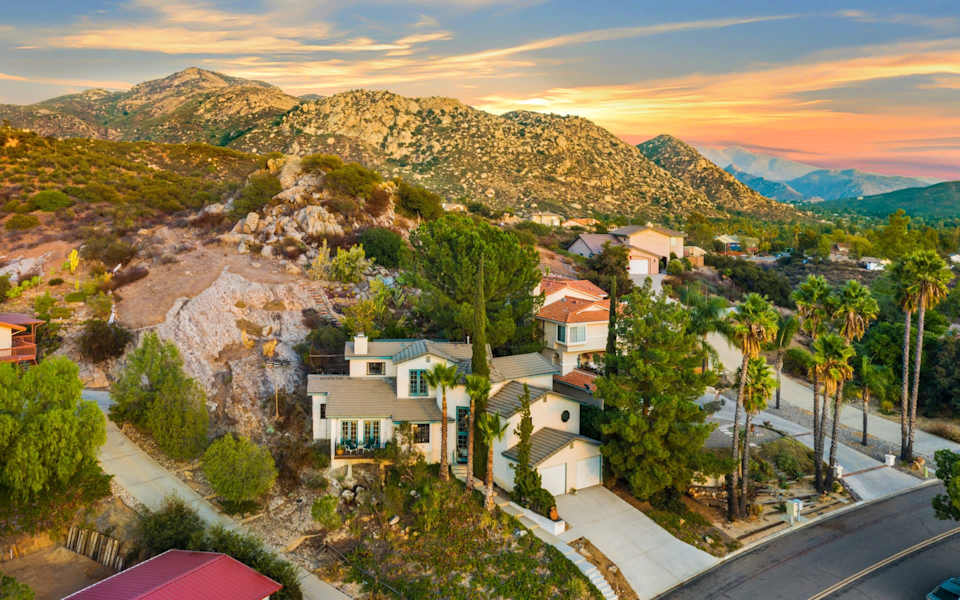 Ramona | Neighborhood Guide | Steve Ploetz