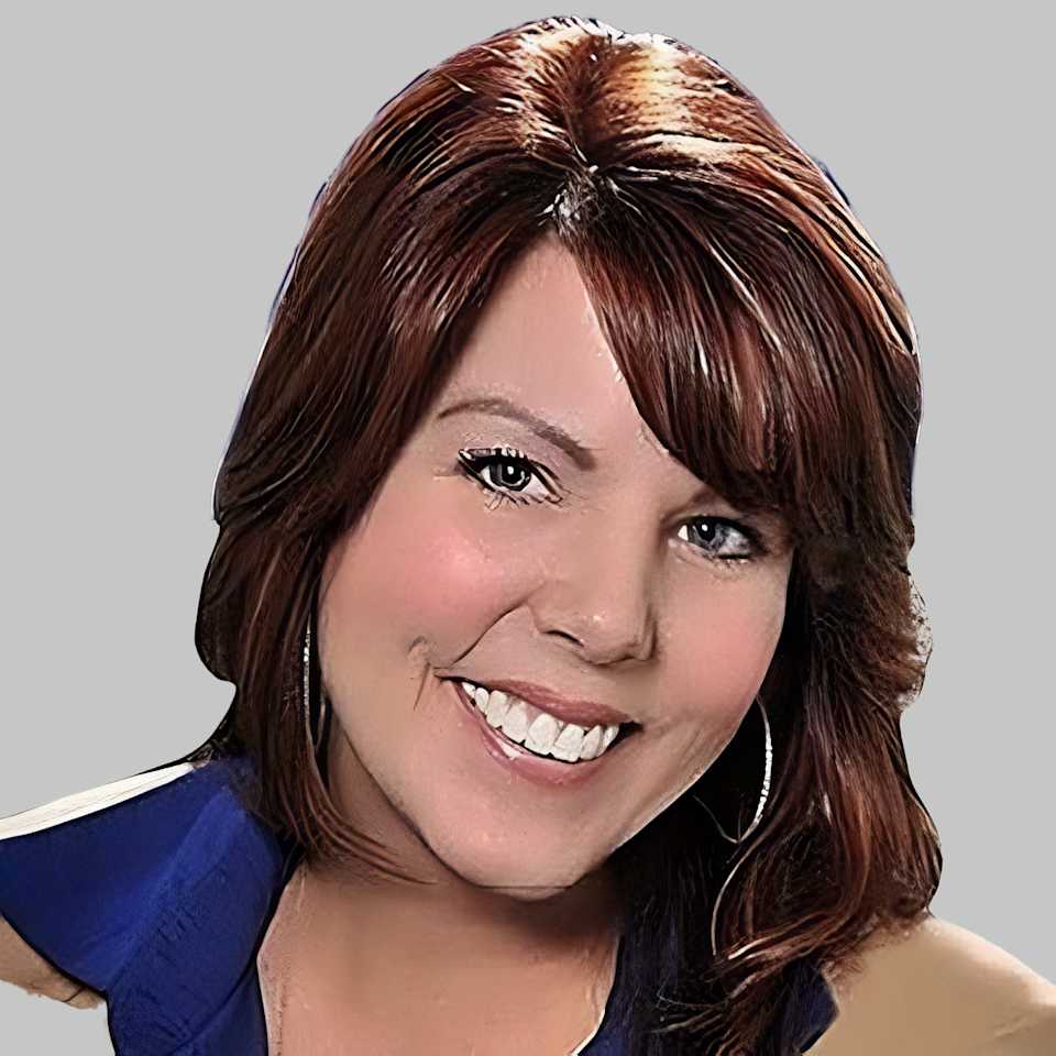 About Stephanie Halliburton