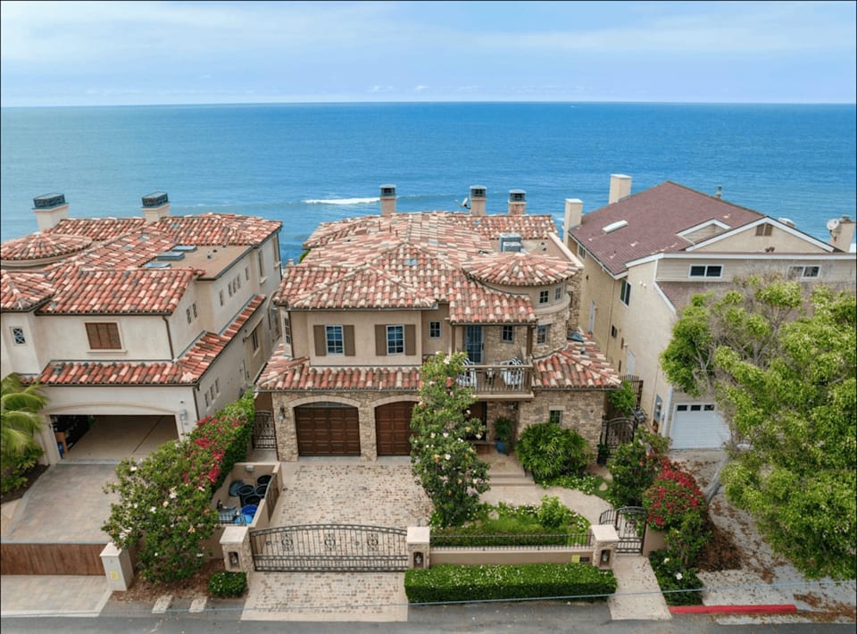 828 Neptune Ave | Erin Wade