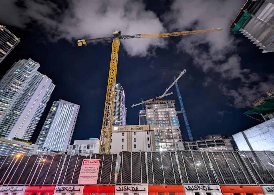 July 2024 l First Crane Installed at 65-Story Tower Construction Site