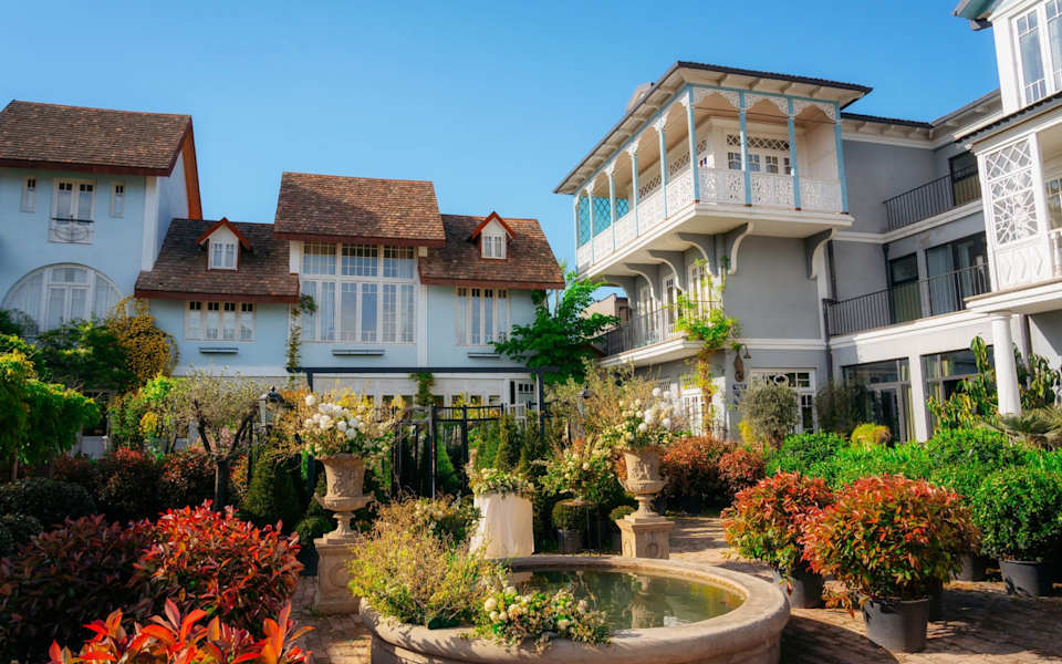 Milton | Neighborhood Guide