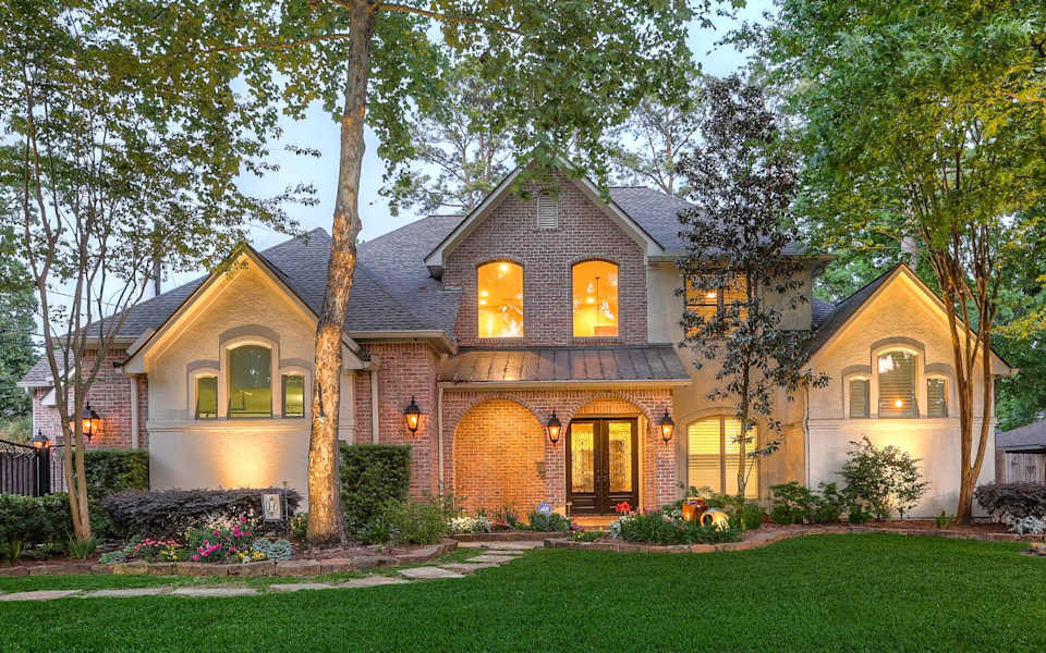 Spring Valley | Neighborhood Guide | NewTrust Real Estate