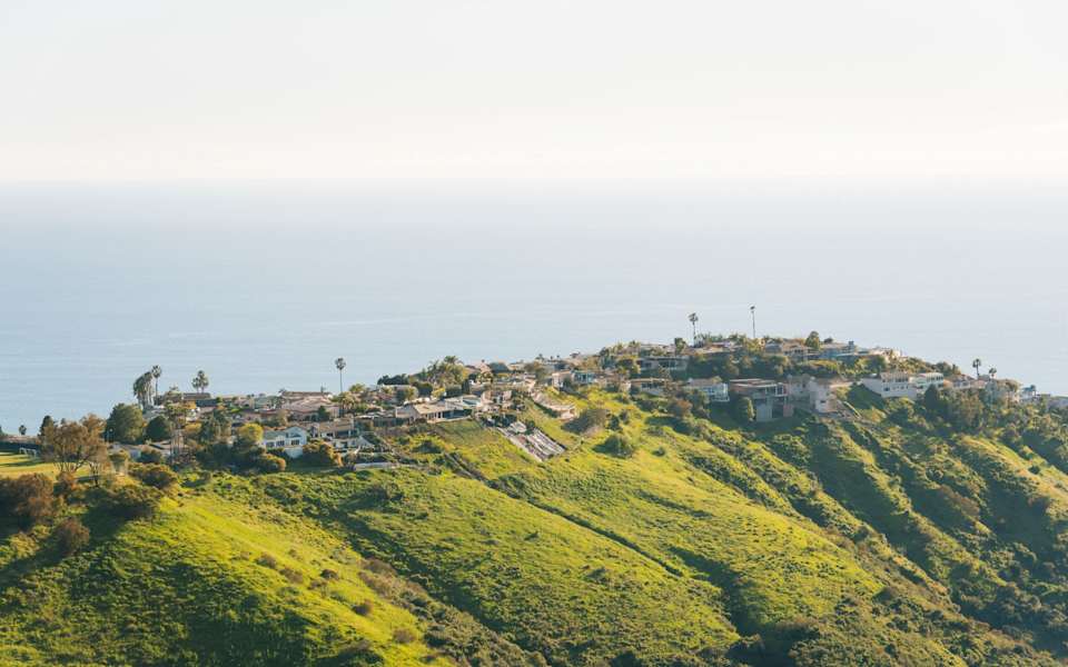 Top of The World | Neighborhood Guide | Kira Nimmer-Crabel