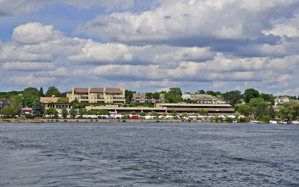 Wayzata | Neighborhood Guide | Gregg Larsen