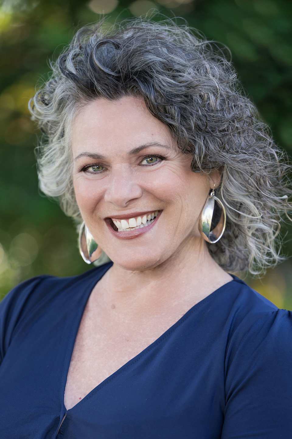 Susan Beadles | The Palacios Group | California Real Estate Agents