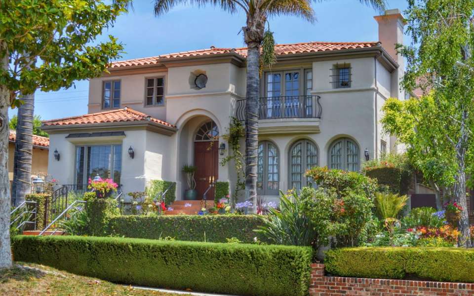 What Season is Best for Selling Your Home in Pasadena | The Middleman Team