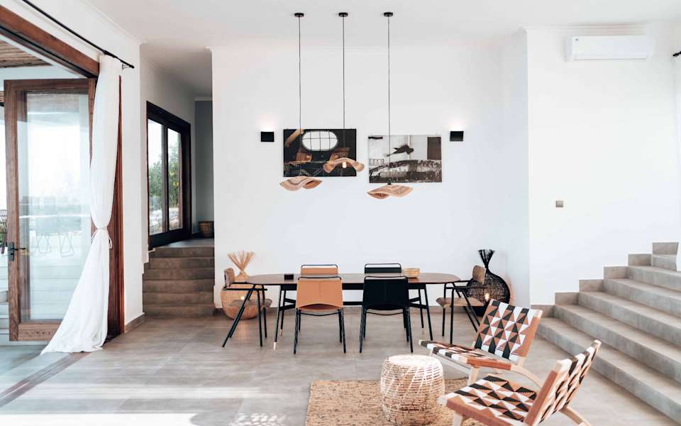 Is That Fixer Upper A Dream Home or A Money Pit? 5 Major Warning Signs ...