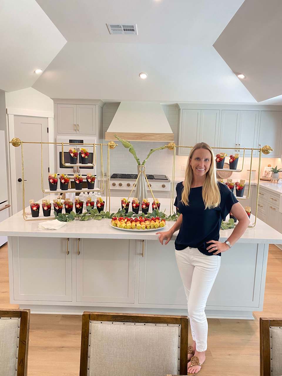 Calling All Neighbors! | Jenn Collins Group | Compass