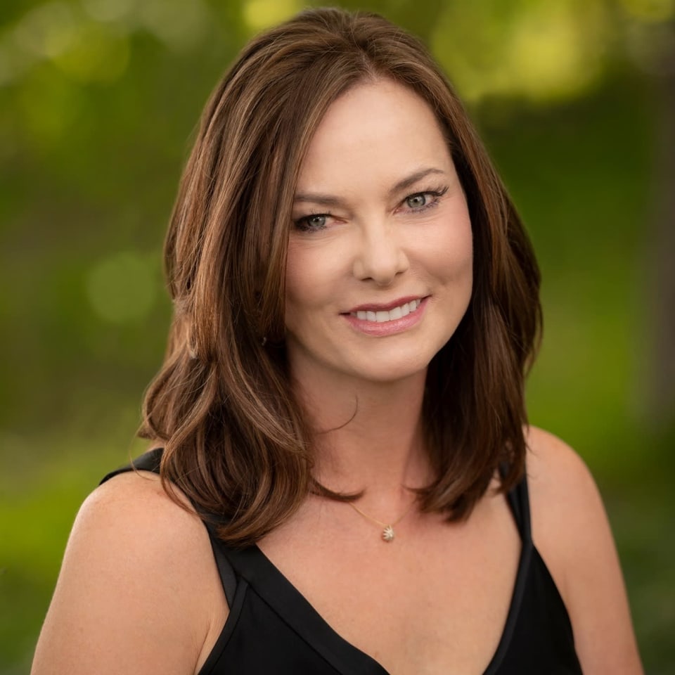 About Amanda Armstrong | Amanda Armstrong Group | North Shore & Cape ...