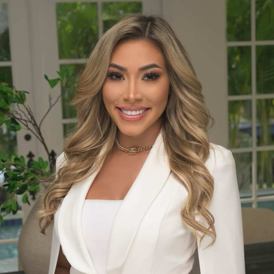 Ally Russell - Your Trusted Real Estate Professional