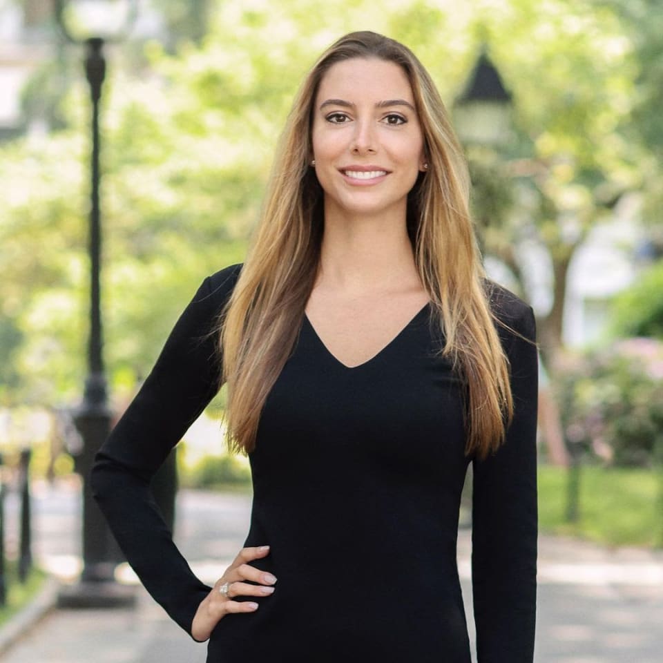 About Alexa Simon | Philip Scheinfeld Team | New York And Florida Real ...