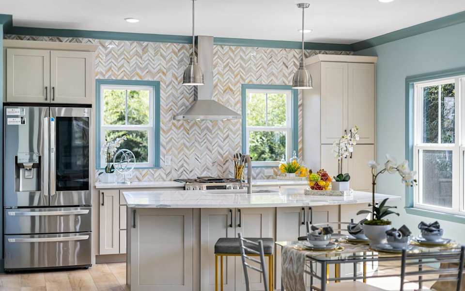 What to Expect When You Close | Julie Little Brewer