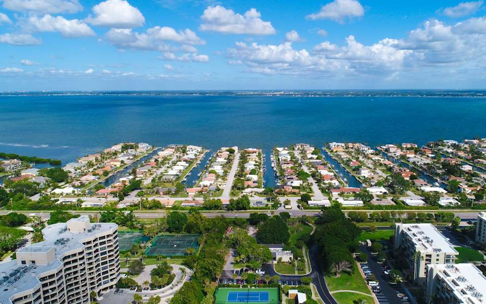 Living in Longboat Key, FL: Neighborhood Guide | Gigi Kuster