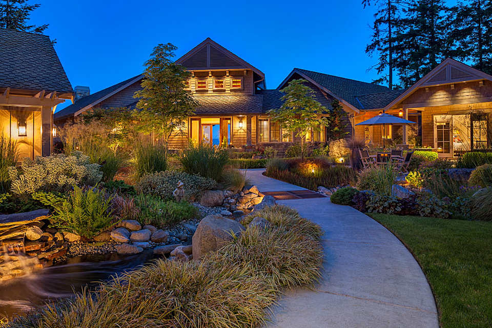 Whidbey Island Mutiny Bay Beachfront