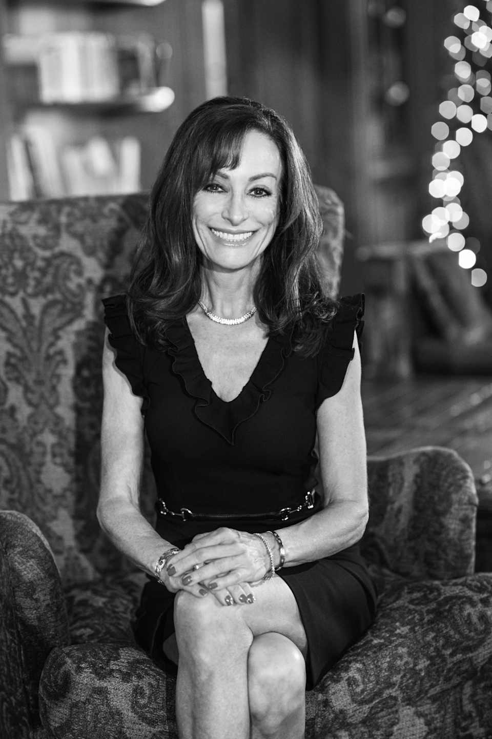 About Connie Antoniou | Luxury Real Estate Agnet