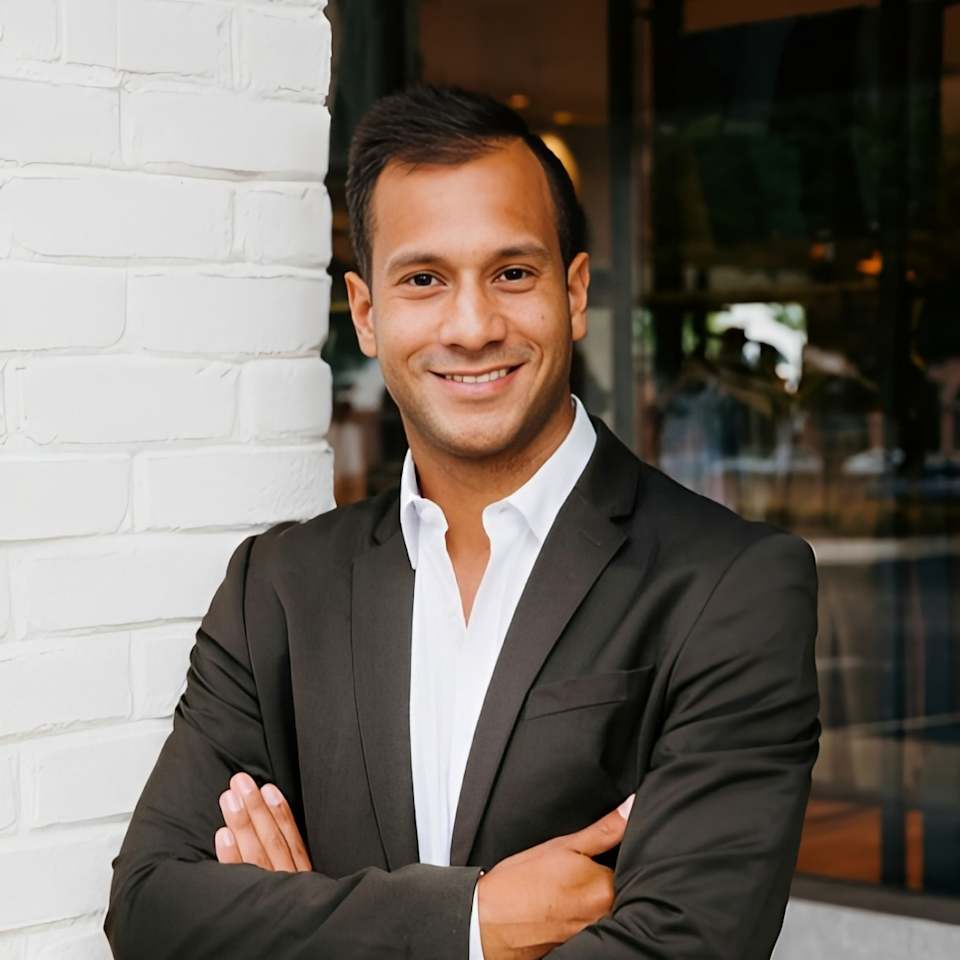 About Carlos Hurtado