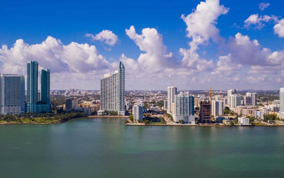 Edgewater Neighborhood Guide | Living in Edgewater