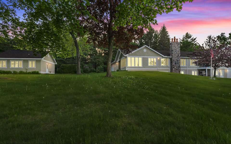 Leland, MI, Vacation Rentals: Find the Perfect Place to Stay for Your ...