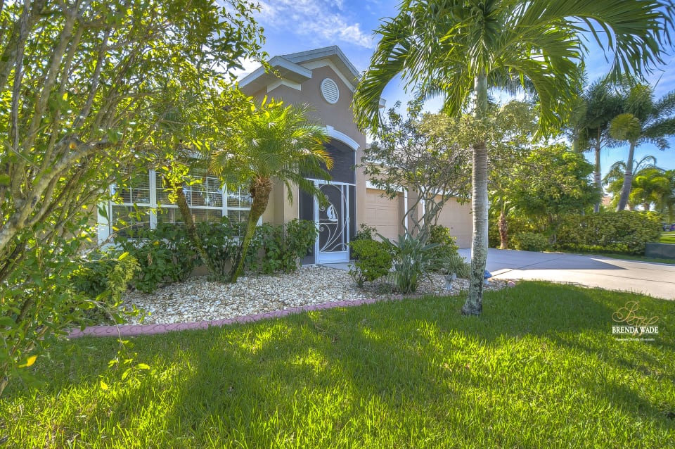 PRICE REDUCED | 1734 MIRA LAGO CIRCLE