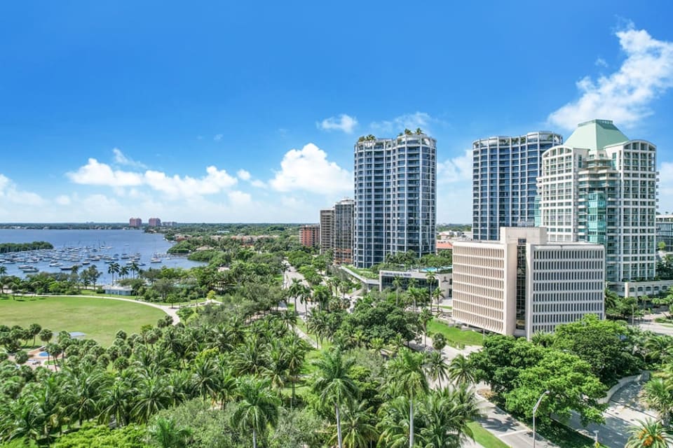 ONE Sotheby’s Intl Realty Honored With Luxury Lifestyle Award