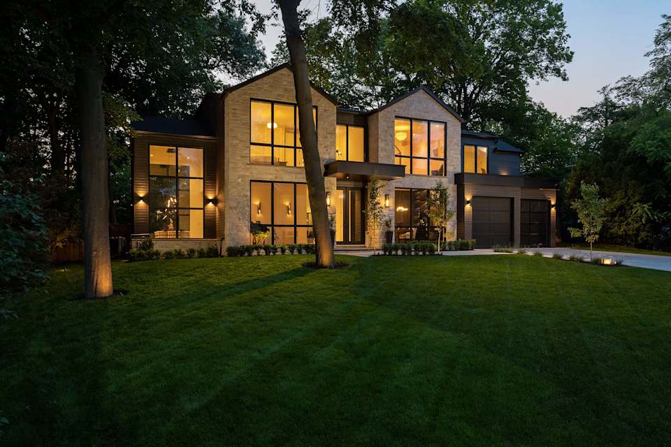 2102 Glenforest Crescent | Oakville, ON L6J 2G4 | Goodale Miller Team