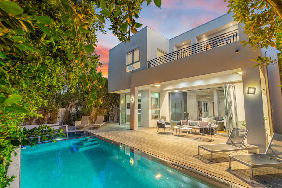 Colgate Manor - Luxury Mansion