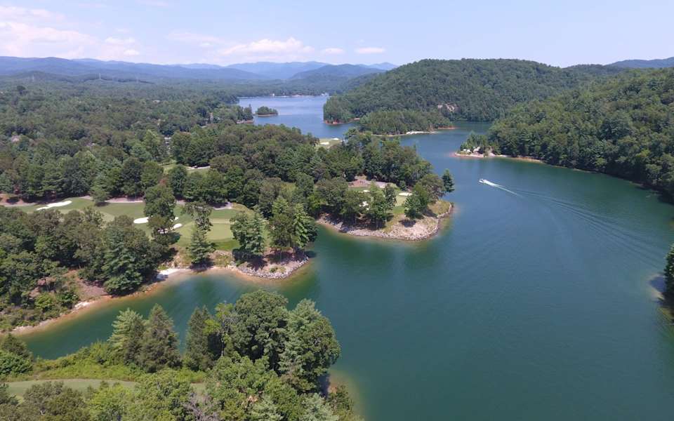 Lake Keowee, SC | Neighborhood Guide | Daniel Sanders & CO.