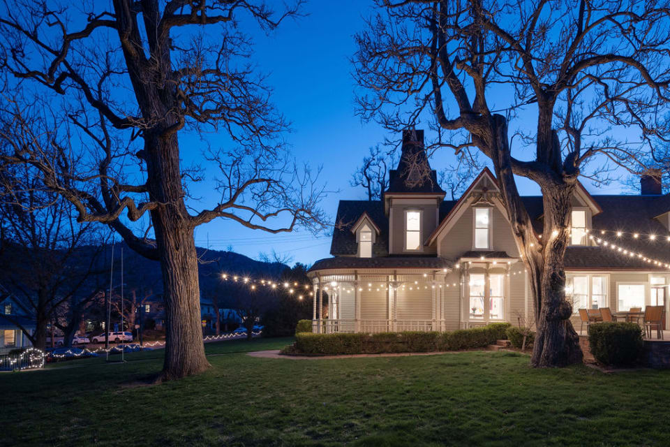 809 Pine Street | Zach Zeldner