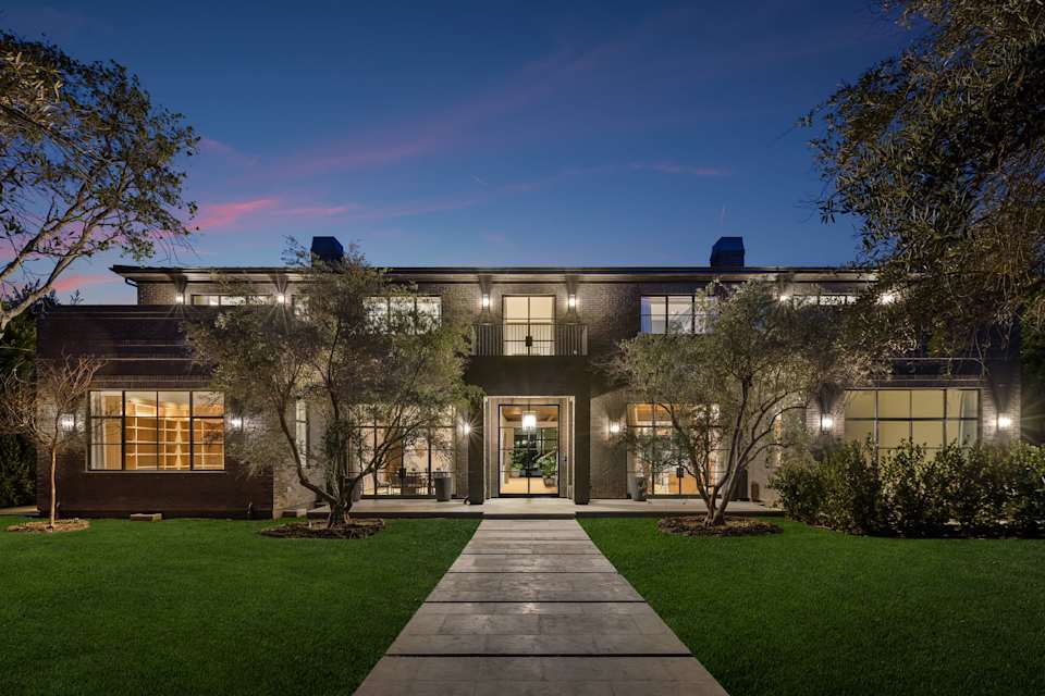 250 S. ROCKINGHAM AVE | Solomon Property Group | Los Angeles Real ...