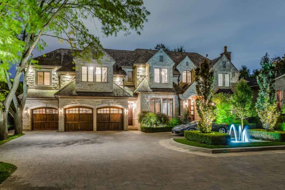 Bridle Path Luxury | Jonathan Ferrier