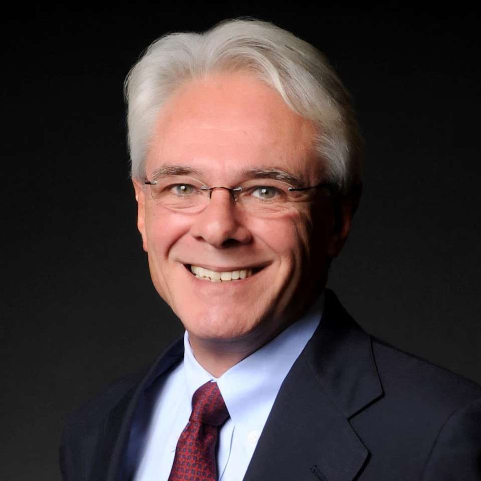 About Eduardo Abadia