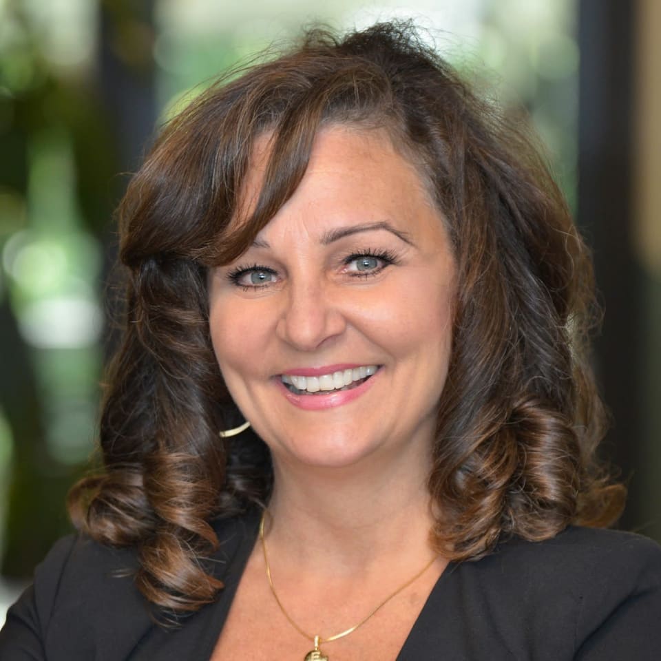 About Elizabeth Coats