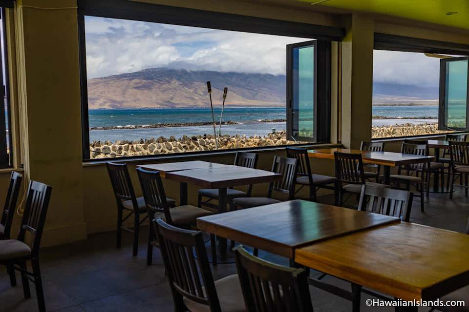 Making New Friends and Enjoying a Feast at Monsoon Bar & Grill | GM ...