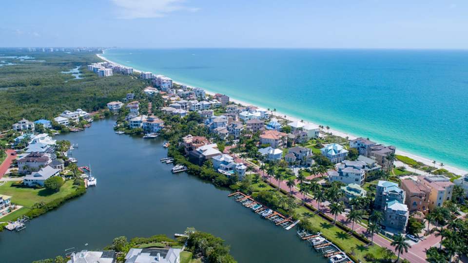 Barefoot Beach | Community Guide