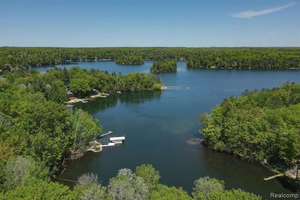 Spider Lake | Neighborhood Guide