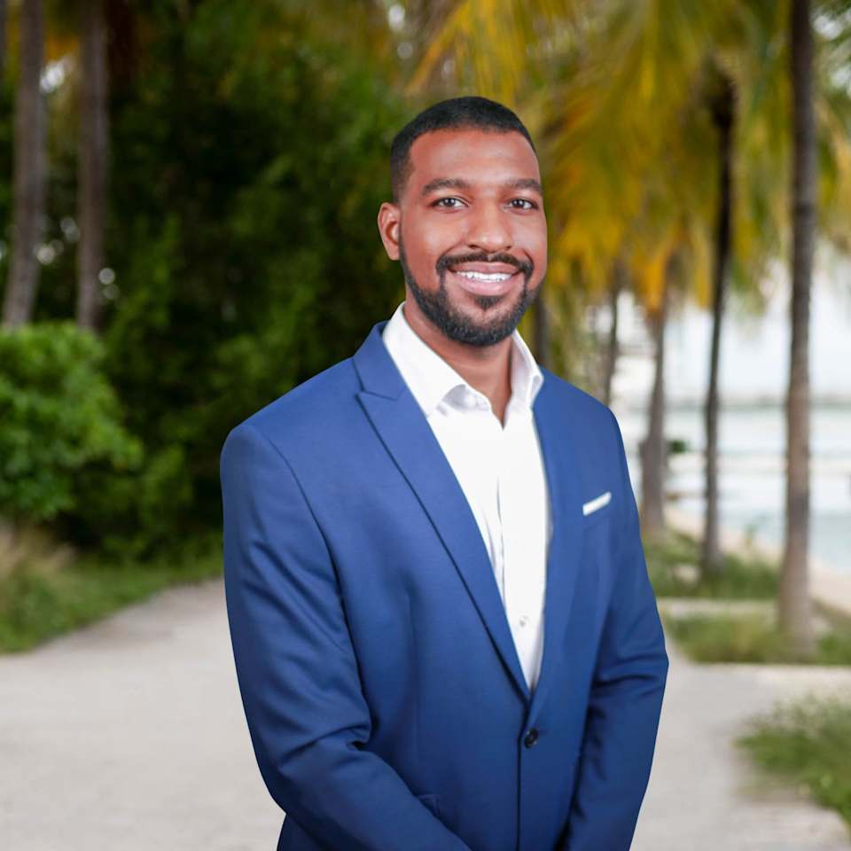 About Jonathan Estrella