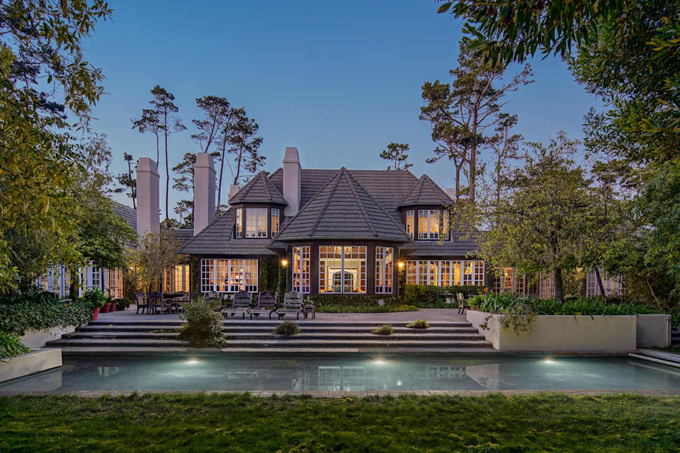 Pebble Beach Manor - 3323 Stevenson Drive