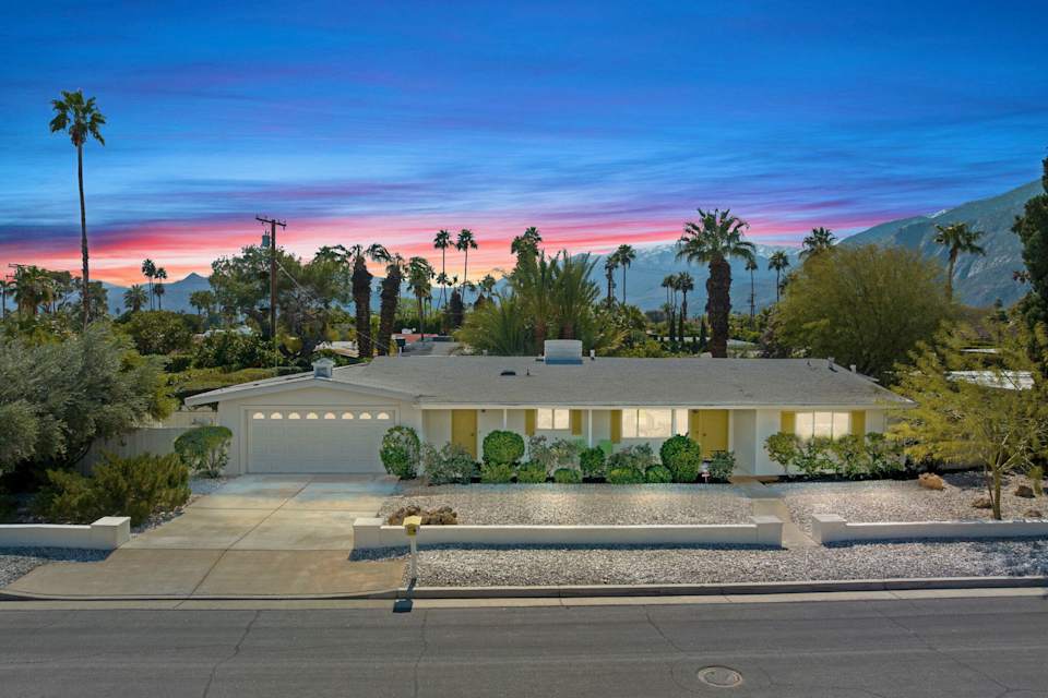 1061 Olive Way