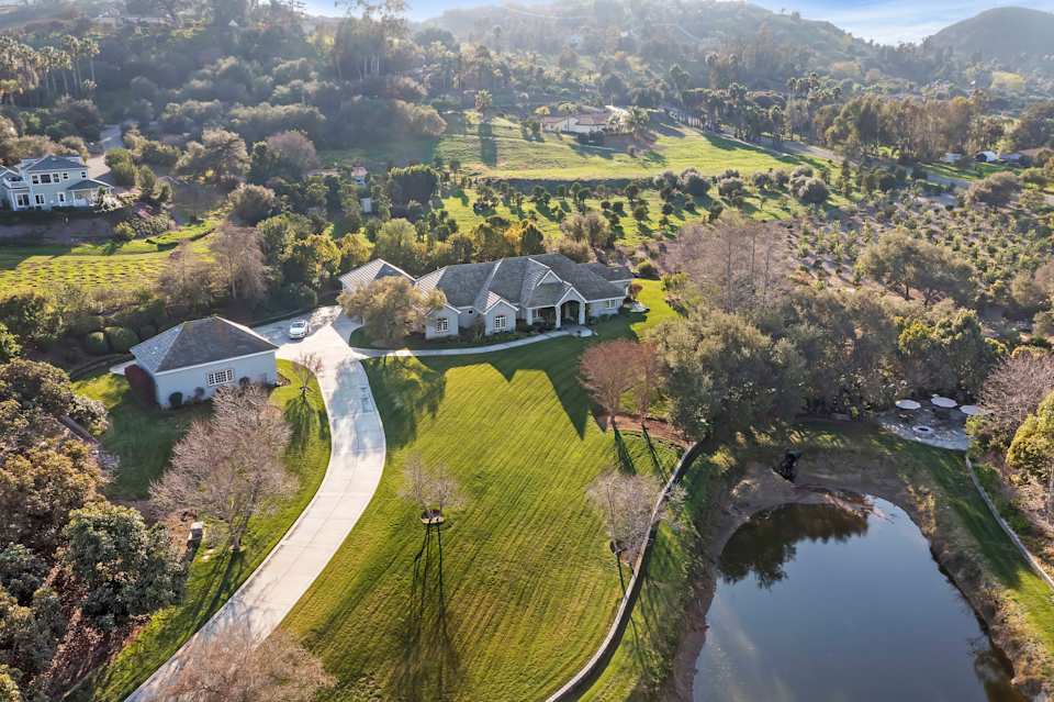 Fallbrook Community Guide | Ken Follis and Sharon Robinson