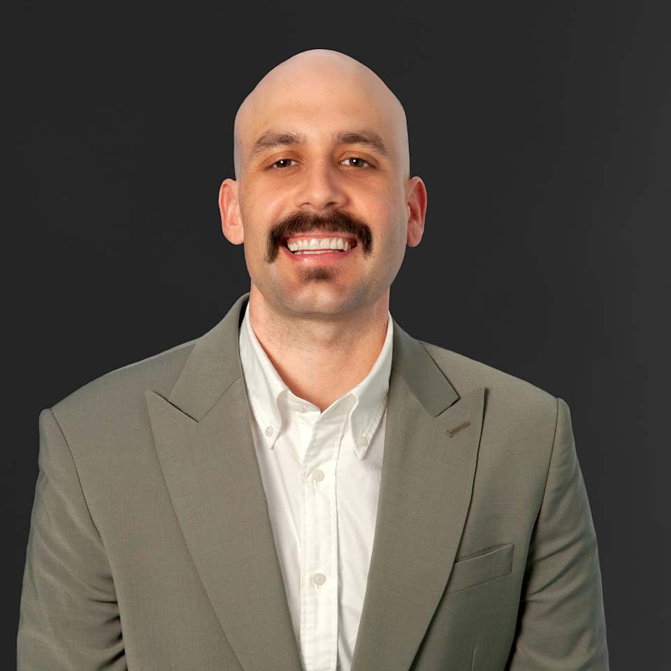 new-agent-photo-antonio_azori