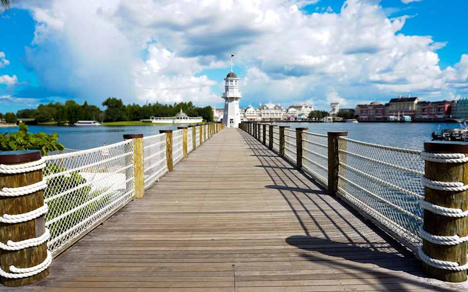 Beacon Lake | Neighborhood Guide