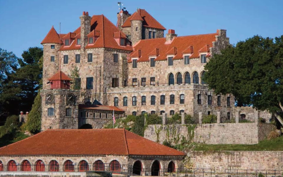 Singer Castle on Dark Island | New York, USA | Andy Ardila | Ardila ...